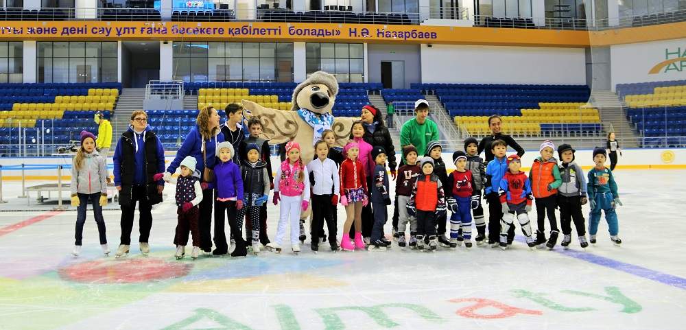 Массовые катания на коньках на Halyk Arena: до конца года - бесплатно