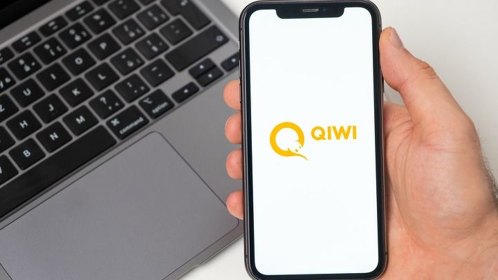 Платёжная система Qiwi сменит название